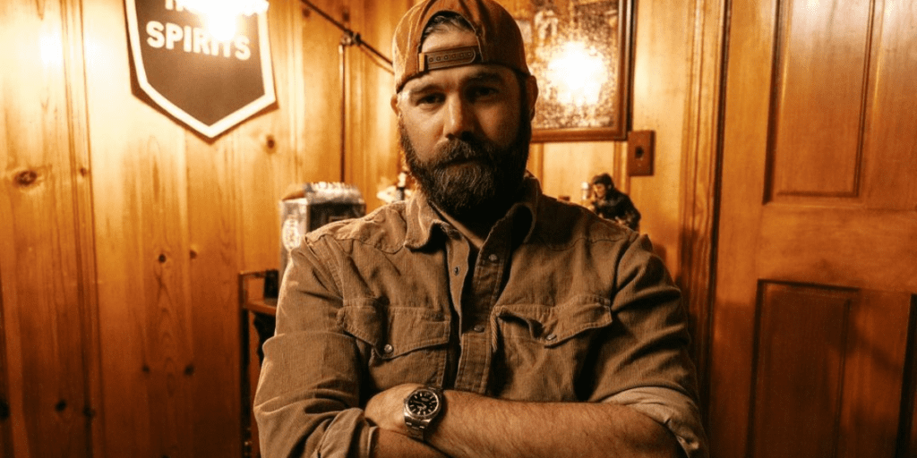 Jordan Davis Soars High with 'Bluebird Days'